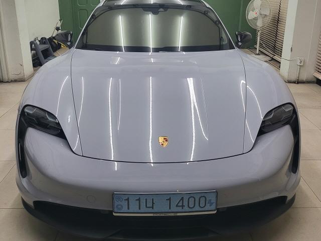타이칸 EV 4S